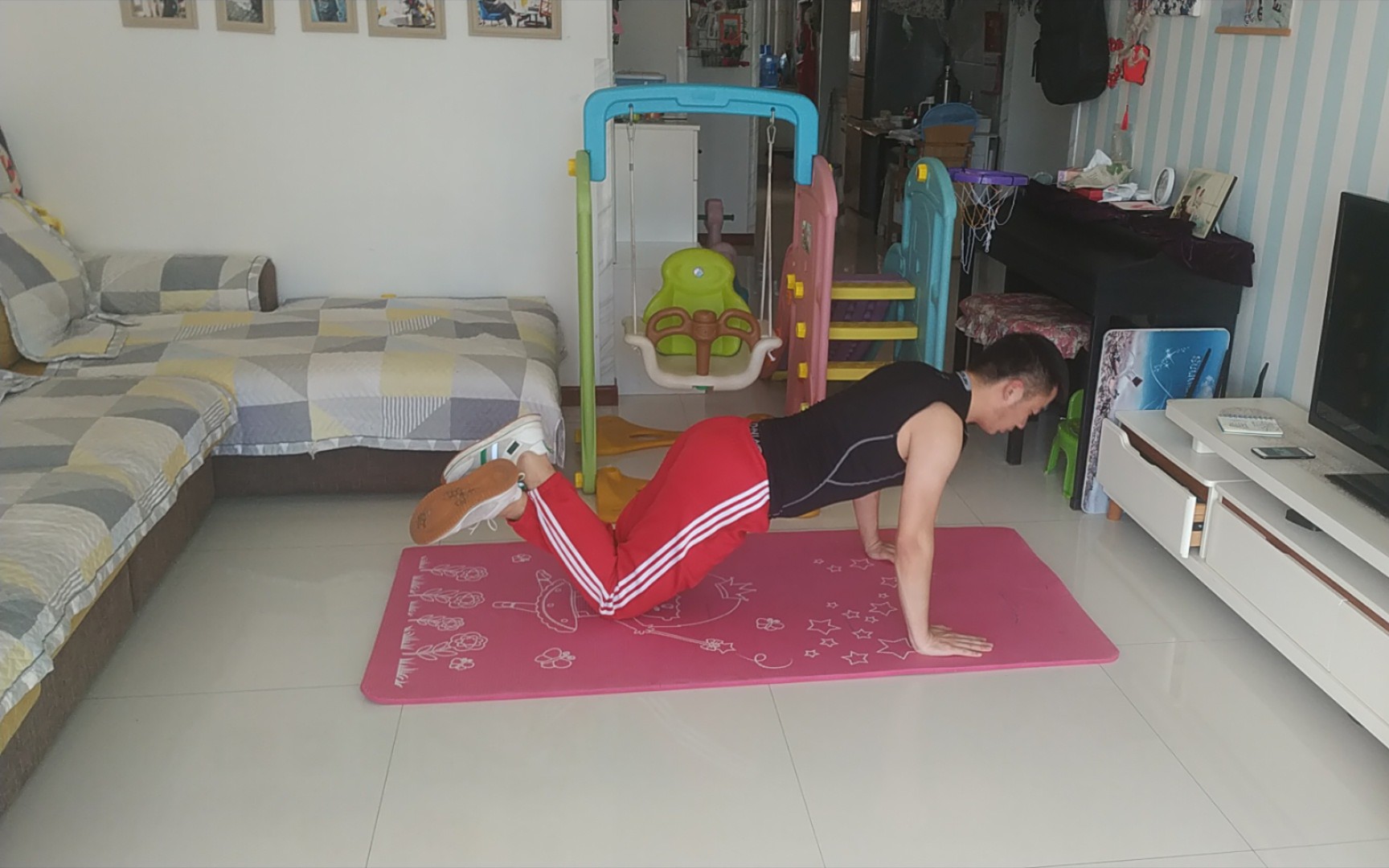 一年级居家体育训练之巩固下肢运动,学习上肢运动