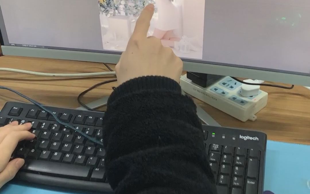 PS教学之给衣服加图案