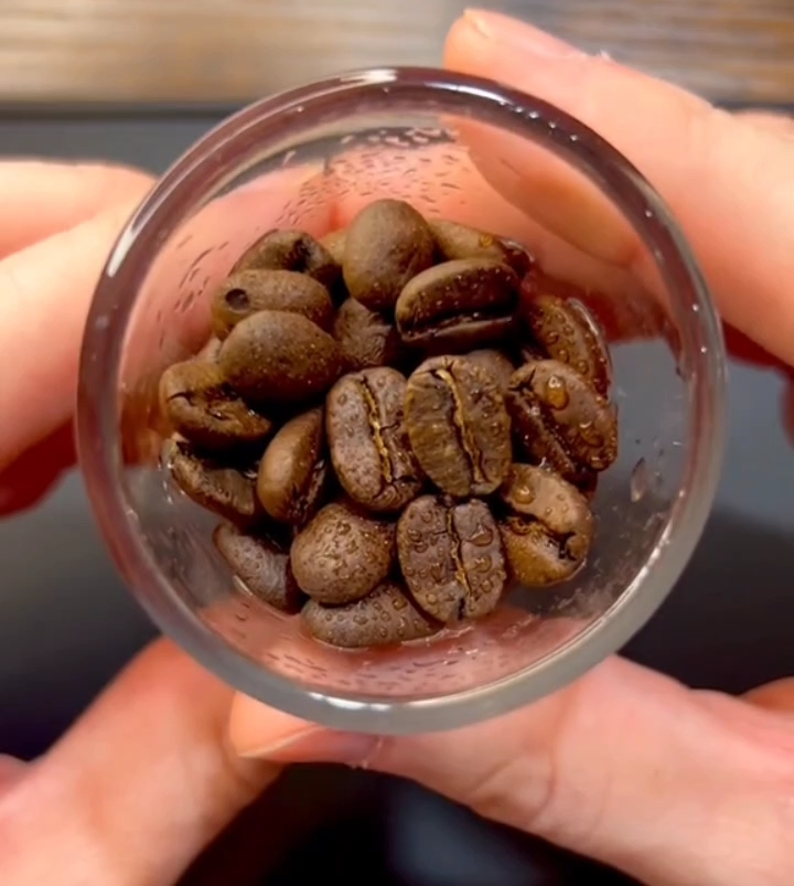 美好的一天从一杯咖啡开始