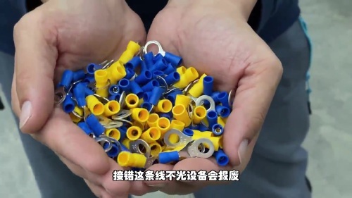 逆变器上的pe接什么线