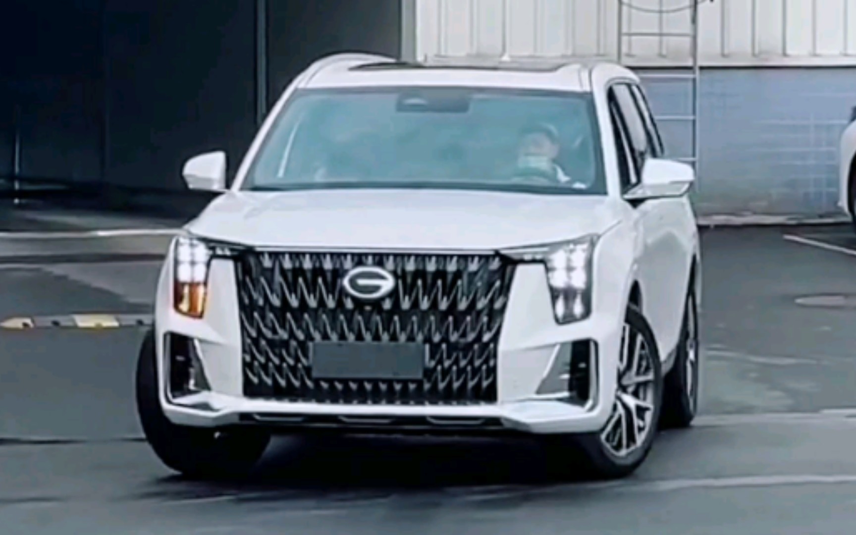 全新混动GS8混动白