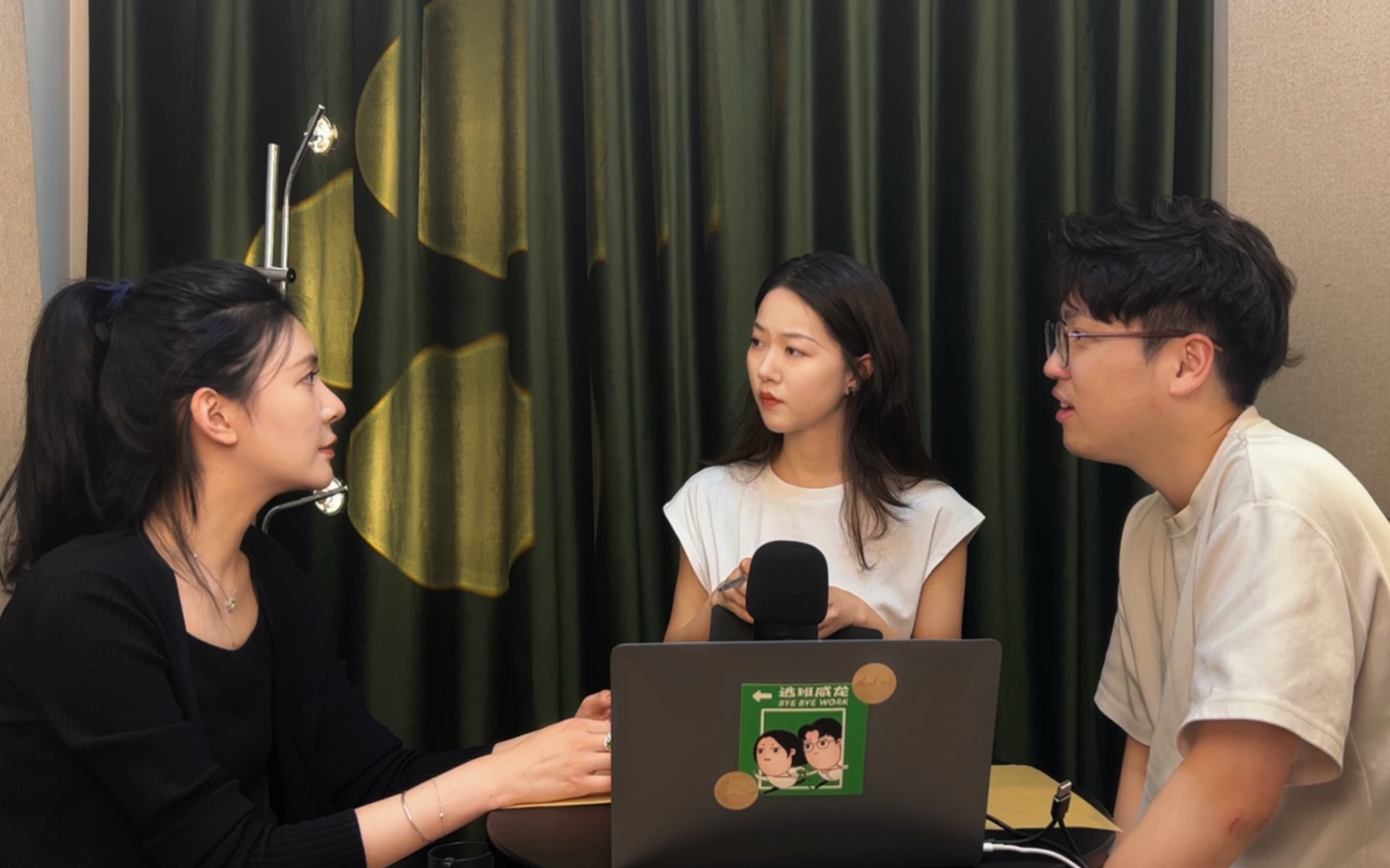 不可思议的模特专业:“我们的招生标准——178cm的女生,100斤!”【...