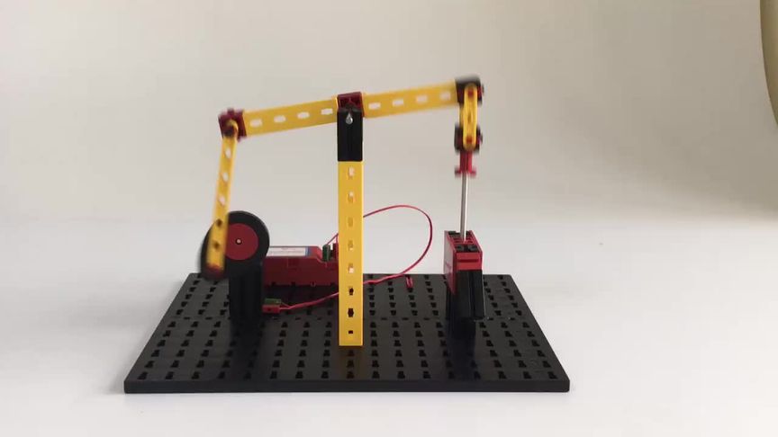 慧鱼学员作品展示:看圆周运动如何转换为往复直线运动。