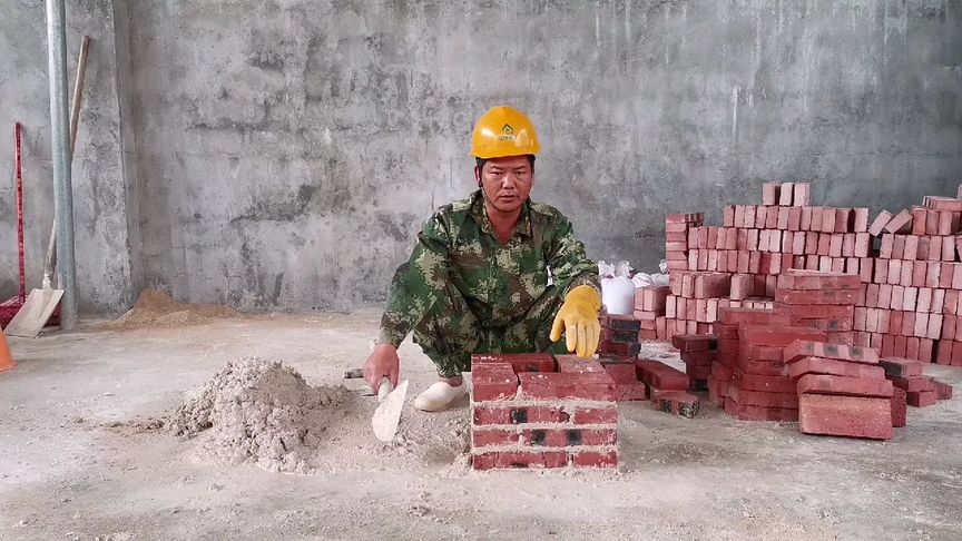 砌砖视频:(七)37柱砌法,传统做法太费料,用这种砌法最实用