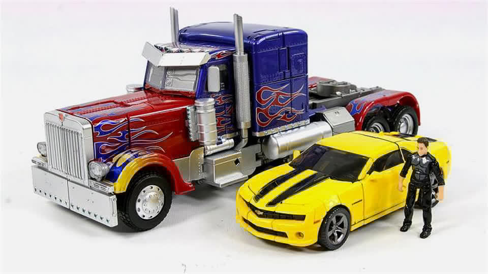 航行家级变形金刚擎天柱卡车机器人玩具模型