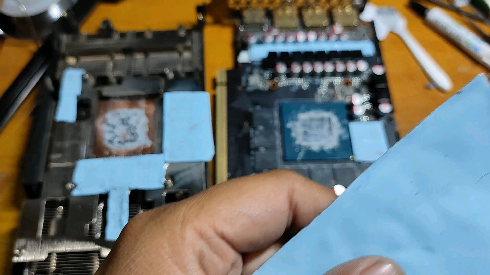 数次给3070显卡换硅脂,换了各种硅脂无效,严重怀疑散热器的热管漏气...