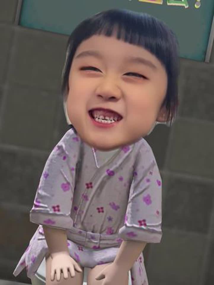 这次手表终于派上用场了 看意思妹妹对手表是真喜欢啊 吃奶的劲都...