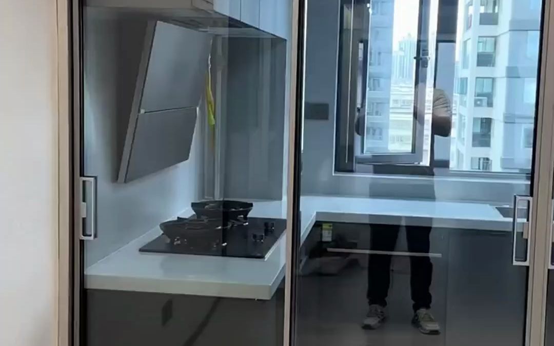 推拉门