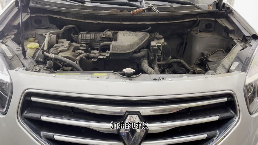 汽车点火启动或踩油门加速的时候车身震动大,是什么原因检修哪里