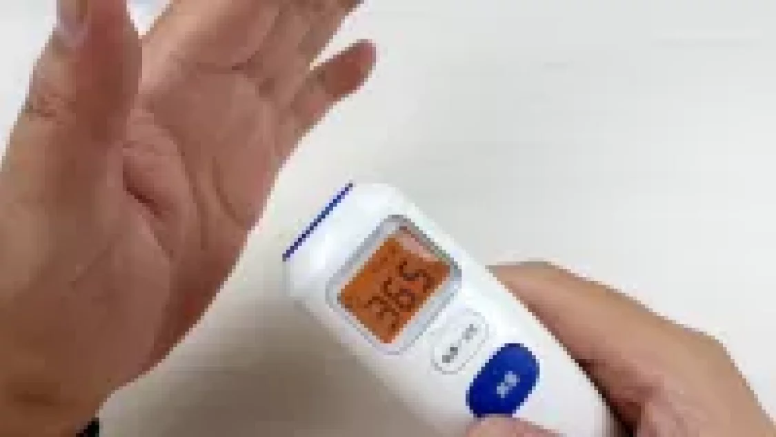 硬核拆解:欧姆龙红外体温计