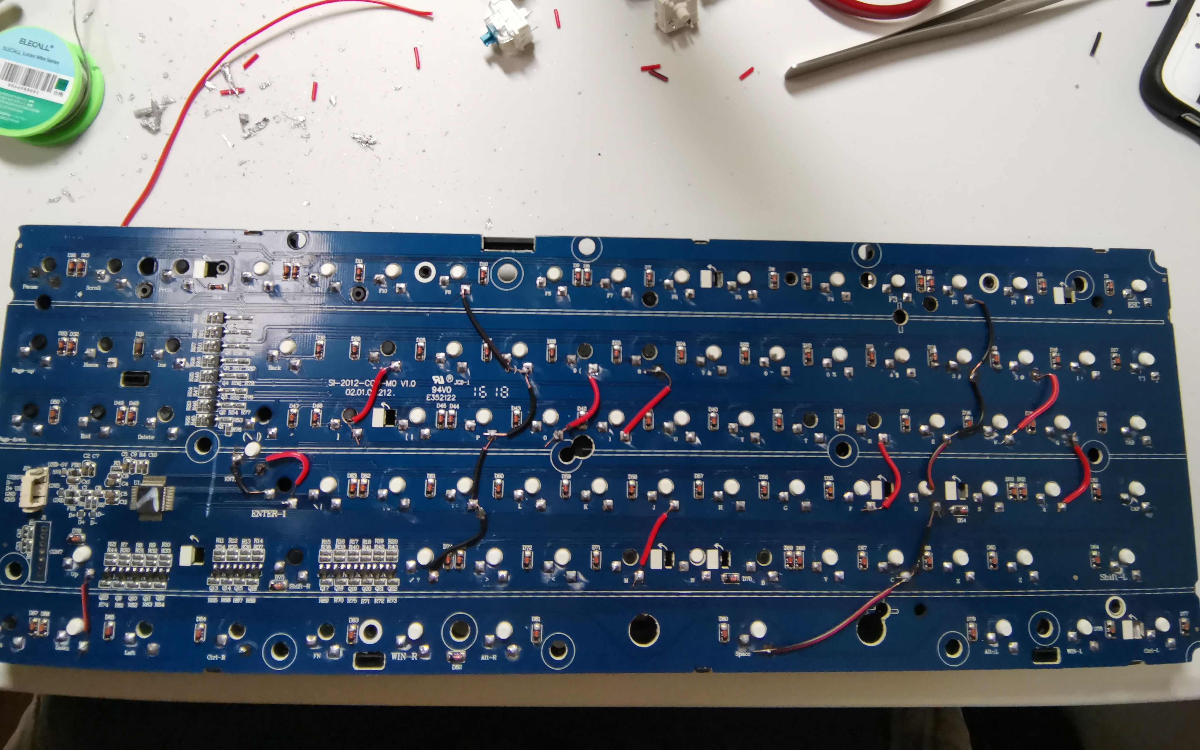 如何给键盘飞线