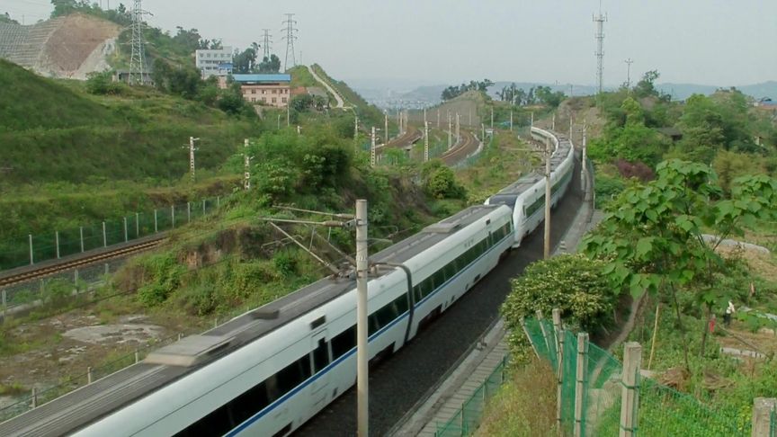 2012年4月 CRH1型动车组重联运行