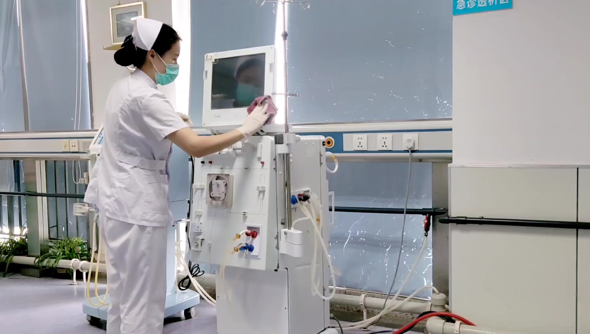 贝朗透析机物表擦拭操作