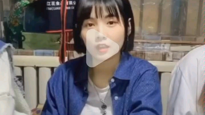 我听到传来的谁的声音,像那梦里呜咽中的小河。