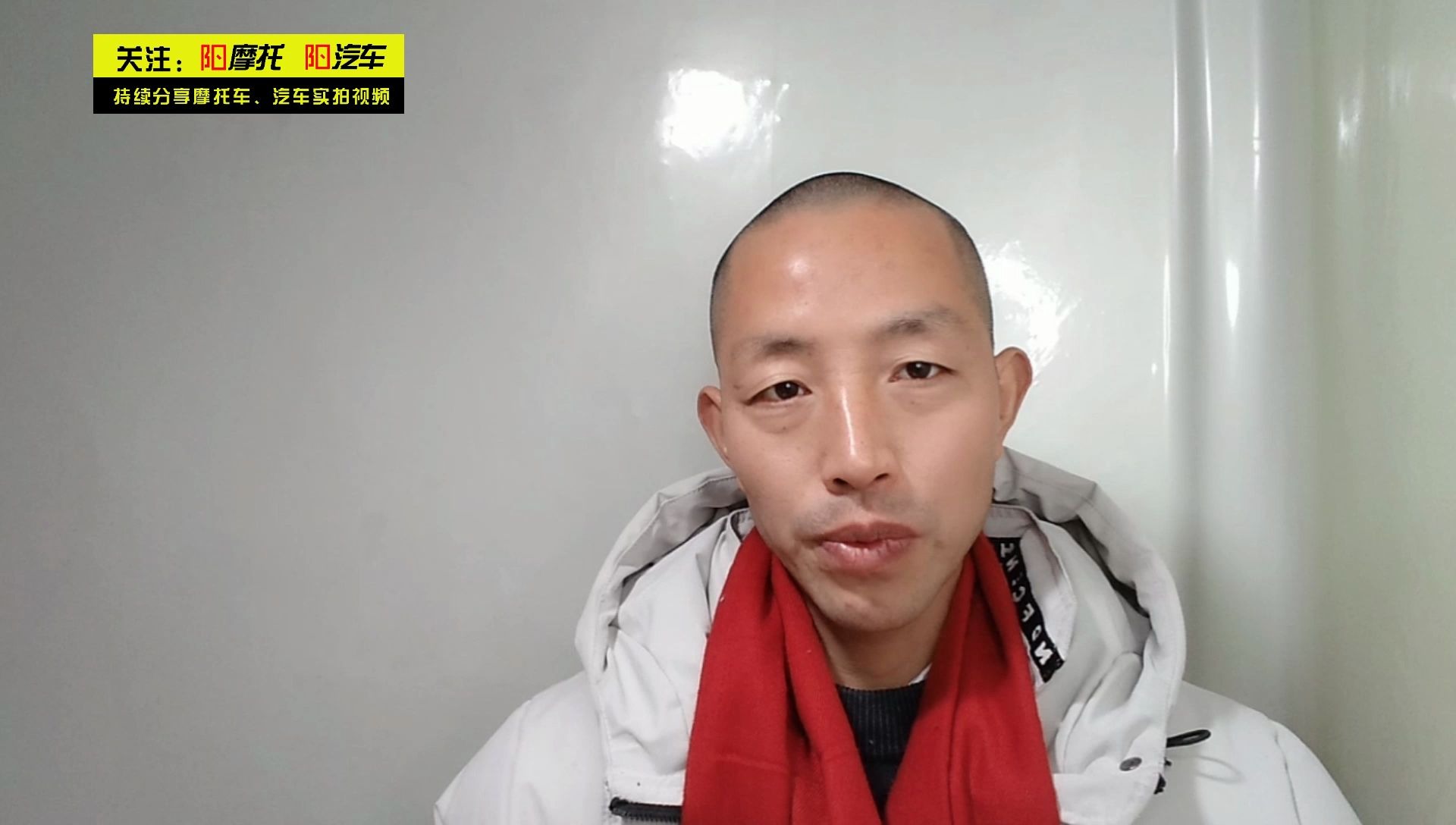 2万元街车,国产摩托车隆鑫无极300AC对比幼狮250,你选择哪个?