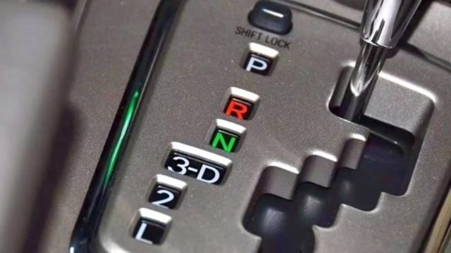 开了3年自动挡,车上的S、M、L挡都不会用?视频教你,以后用得上