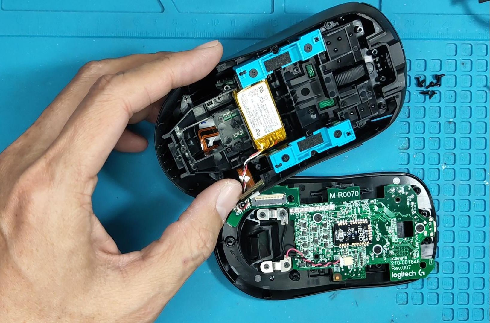 罗技GPW一代更换微动和滚轮编码器