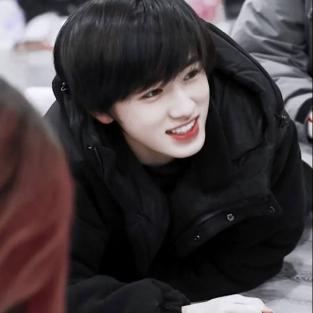 是在看小炸的古臻韵啊 