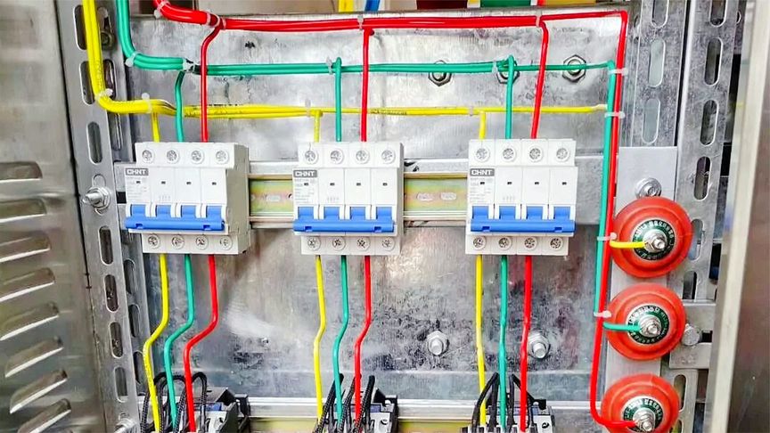 干电工一定要弄清楚三根线:零线,地线,中性线,很多人都分不清