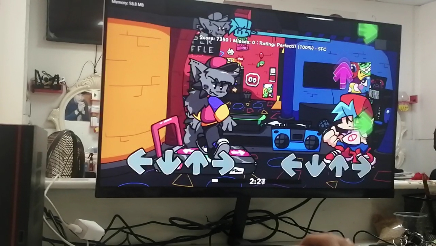 当一个手机FNF玩家借他朋友的电脑玩FNF