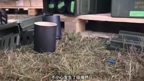 硬核测试:假如把炮弹放进液压机下挤压,结果会发生什么?