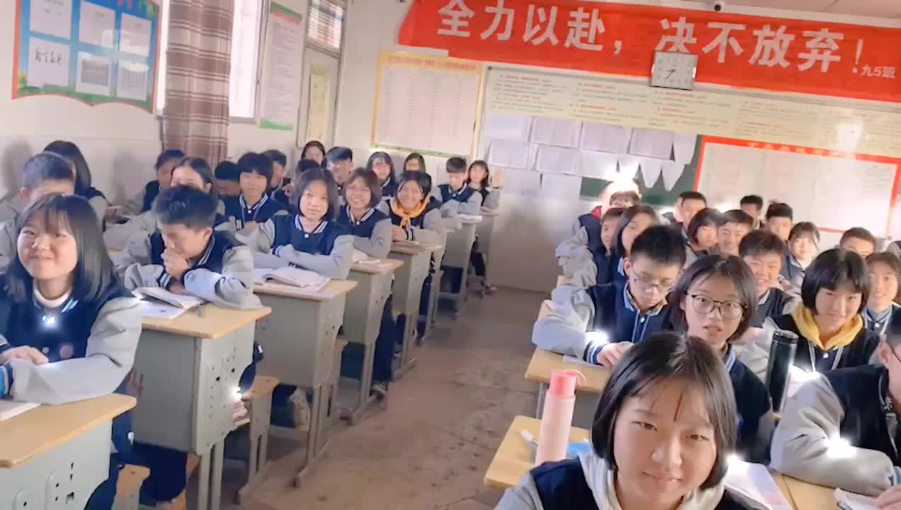 刚学定语从许,下课后说来用定语从句造句,还可以咯,ߘ�,有没有你们...