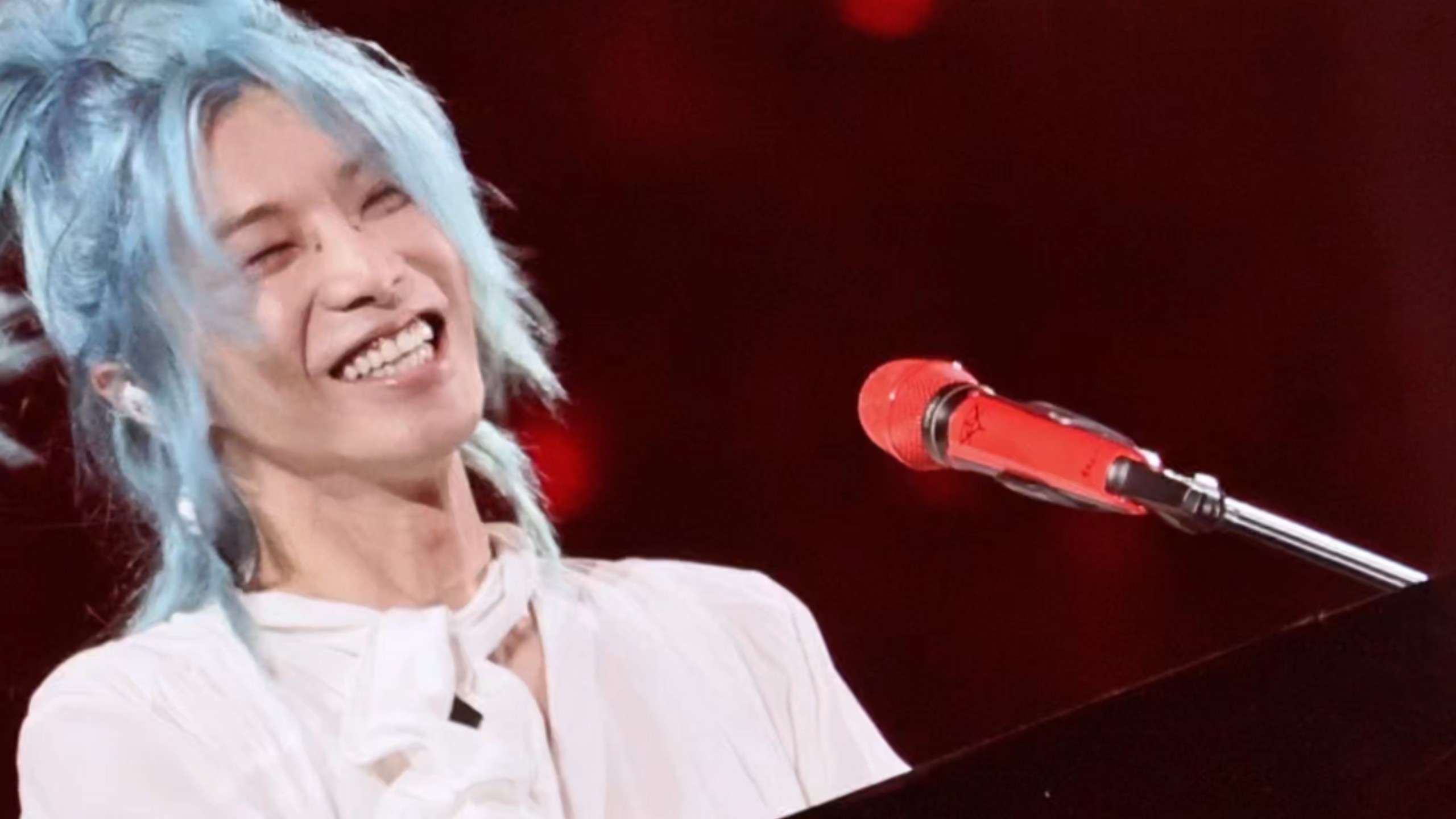 甜蜜不仅仅是亲亲 还有小花真挚的表白【2025.5.31华晨宇火星演唱会...