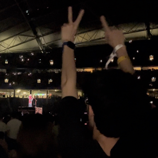 你可以叫我小樊 