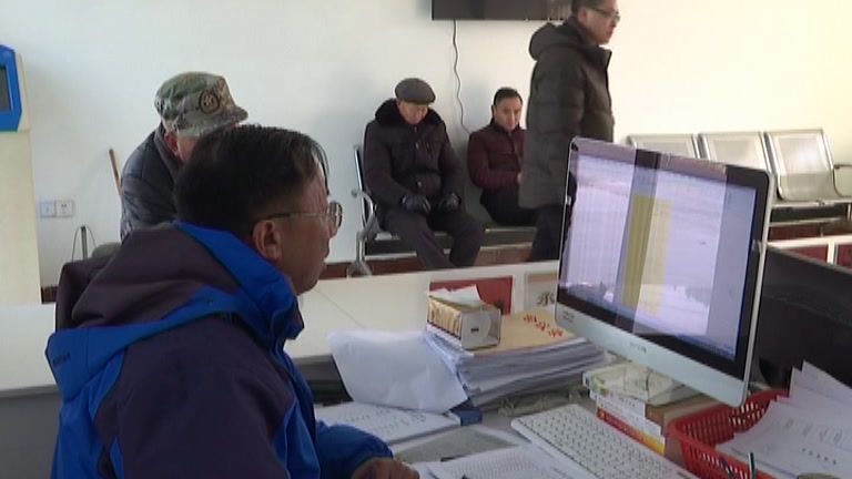 洪泽区江淮居委会:村民收入翻一番 “后进村”迈向“后劲村”