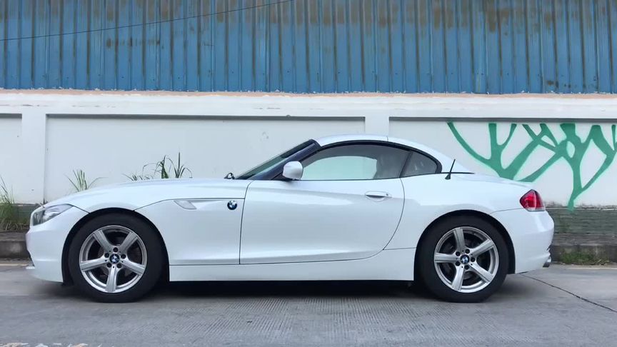 #宝马Z4十几米的两门两座硬顶敞篷豪华跑车#抖音汽车