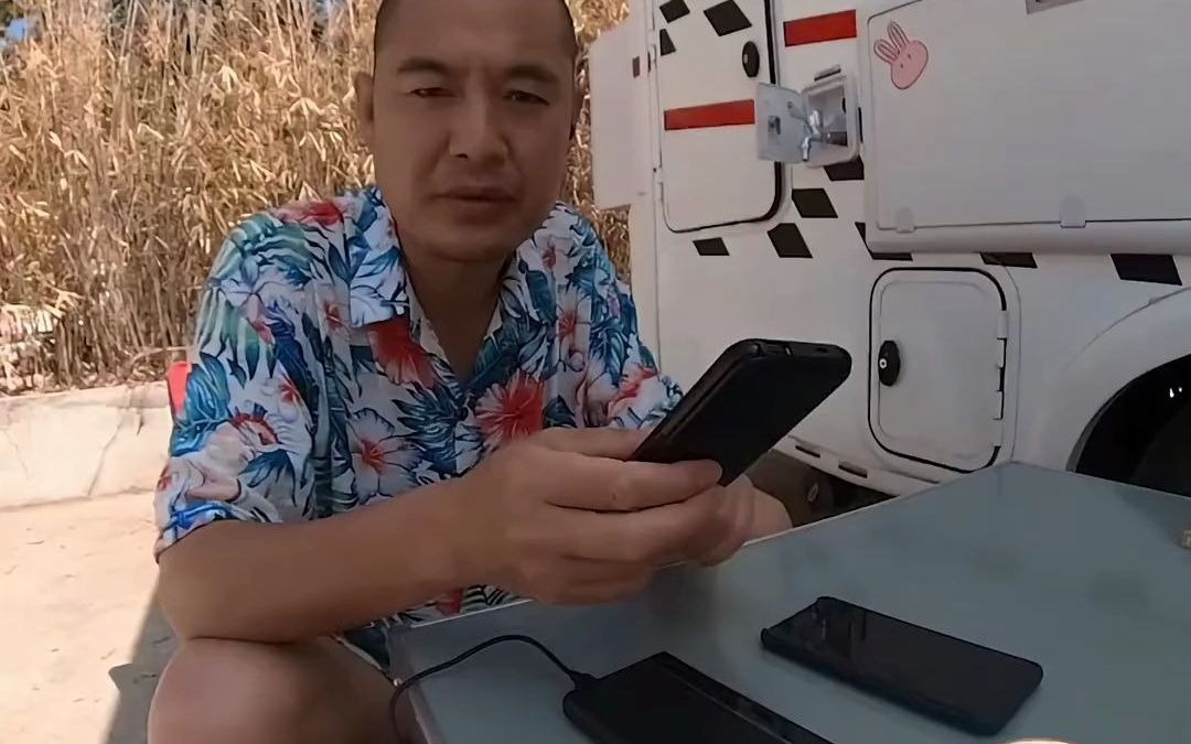 房车上怎么上网,房车旅行--有了它到哪里都有移动WiFi