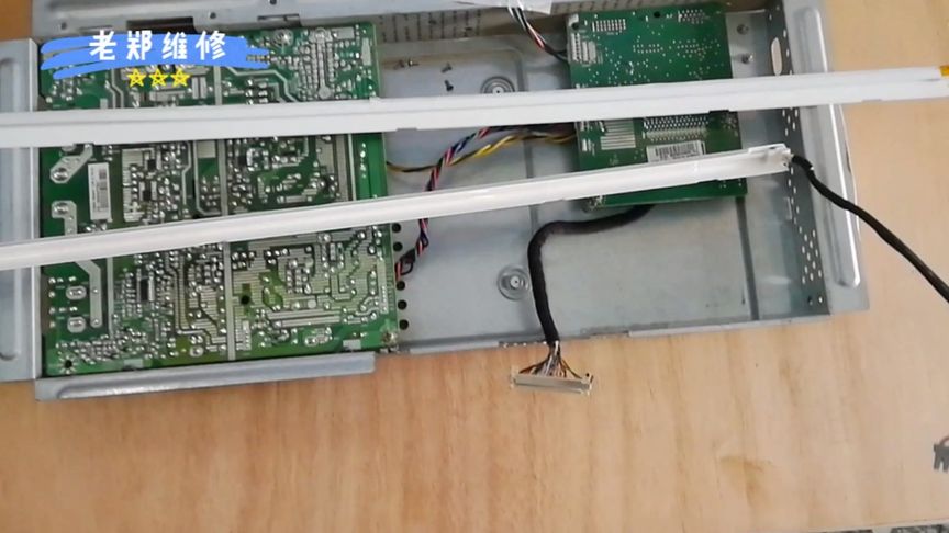 维修显示器竟然这样操作,大胆用LED灯带代替灯条灯管,是否成功