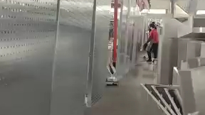 安徽氟碳铝单板厂家(润盈)带你了解氟碳工艺,润盈喷涂车间正在喷涂...