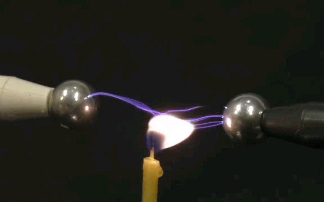 火可以通电吗?趣味实验带你进入“电”的世界