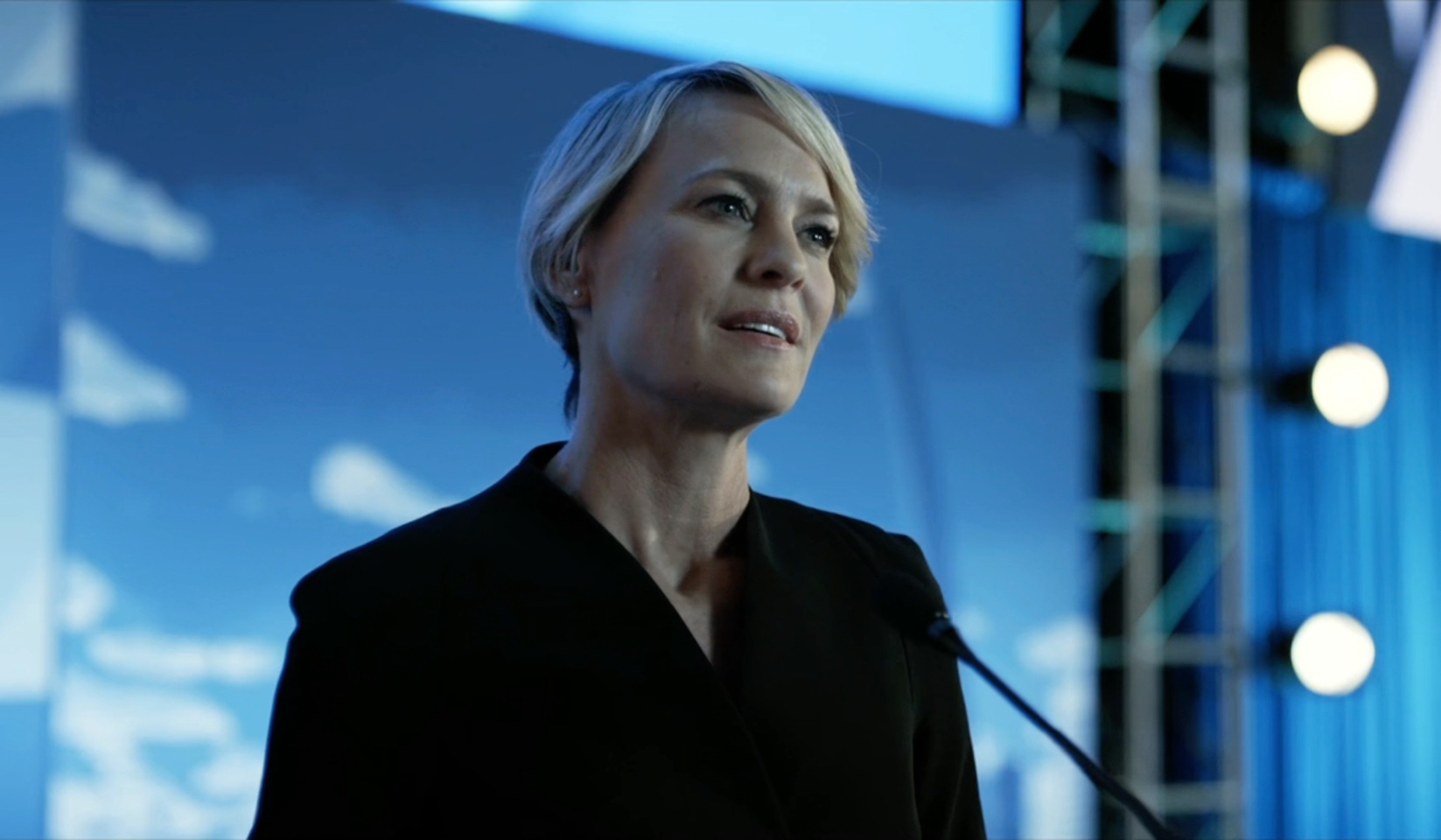 #纸牌屋#被克莱尔这段竞选演讲迷倒,她简直在发光