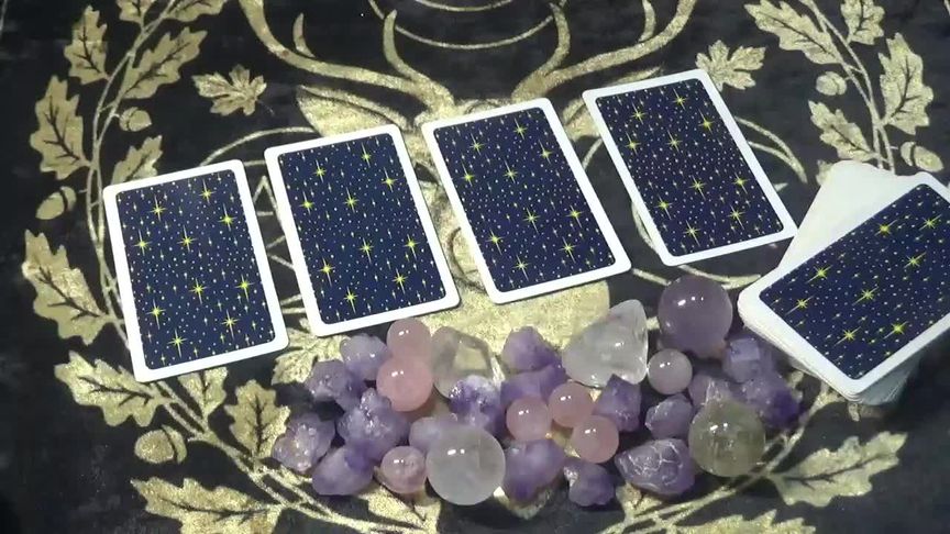 塔罗占卜:他的真实想法,他害怕失去我吗?