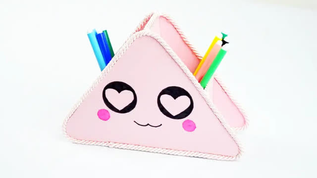 通用技术手工作品笔筒