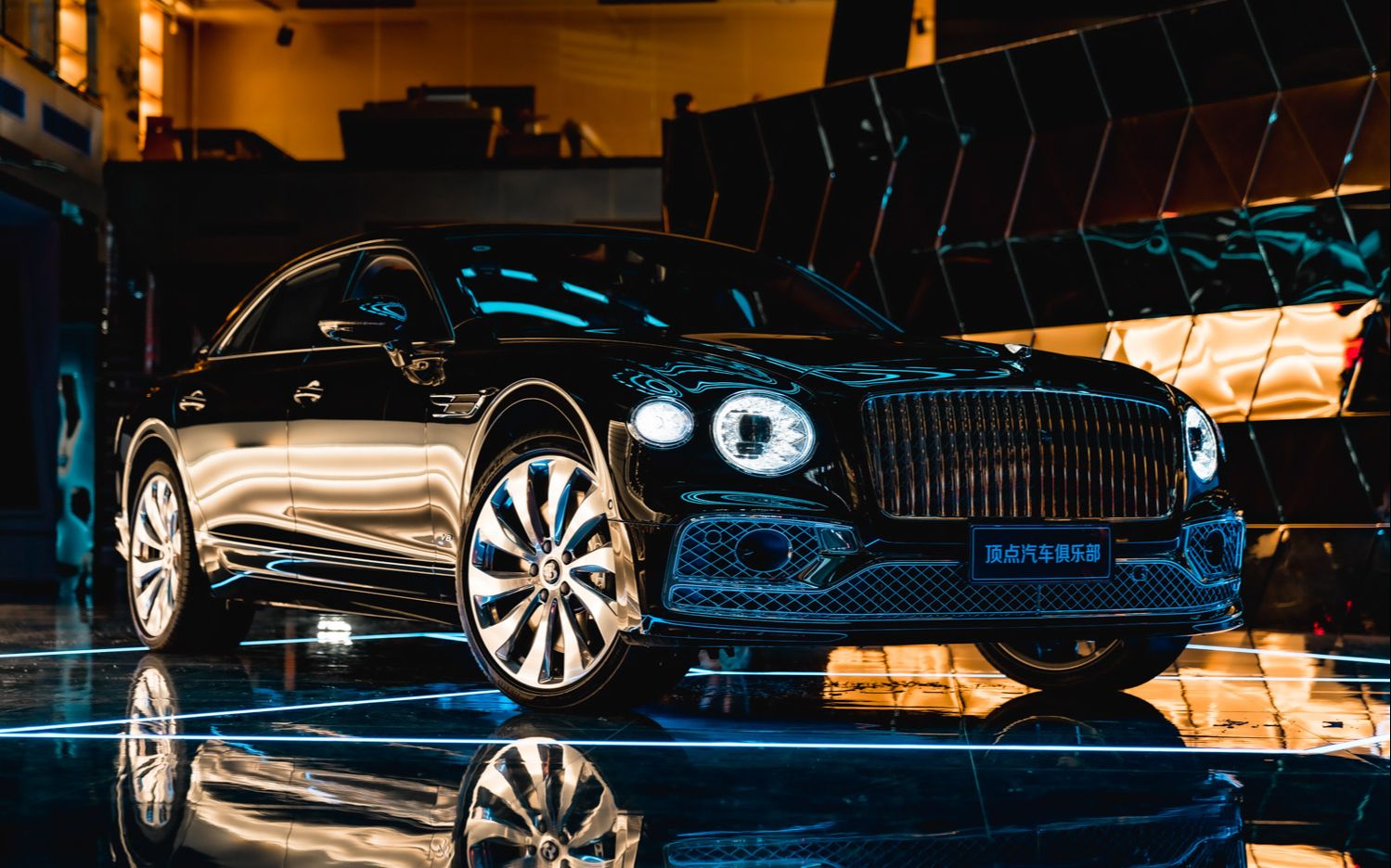 宾利飞驰首发限量版落地价格多少钱一台?