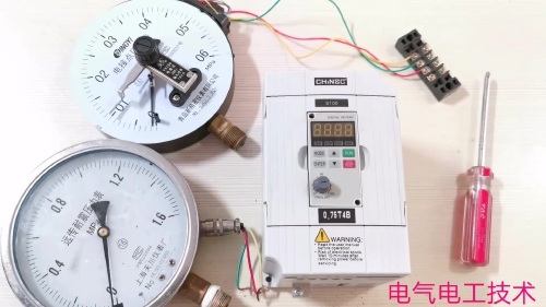 电接点压力表连变频器,9成电工都接错了!
