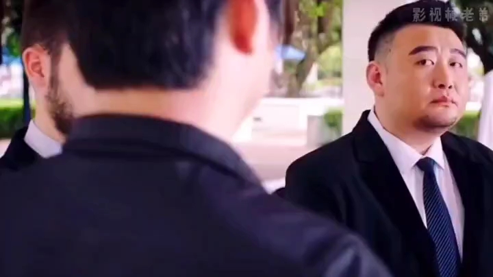 亚马逊平台的商业模式是网上销售,之前亚马逊平台的业务主要是与...