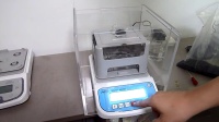 塑料颗粒 塑料件 橡胶片密度计视频测试