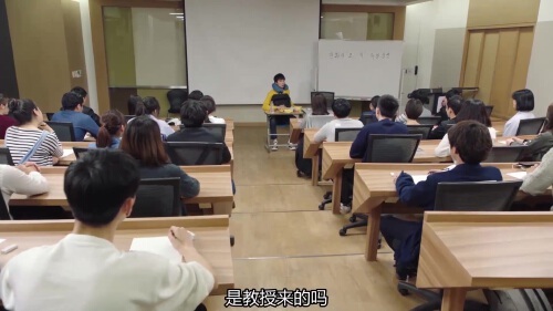 史上最尴尬社死瞬间!上课千万要关投影,搜索记录一定要删除!