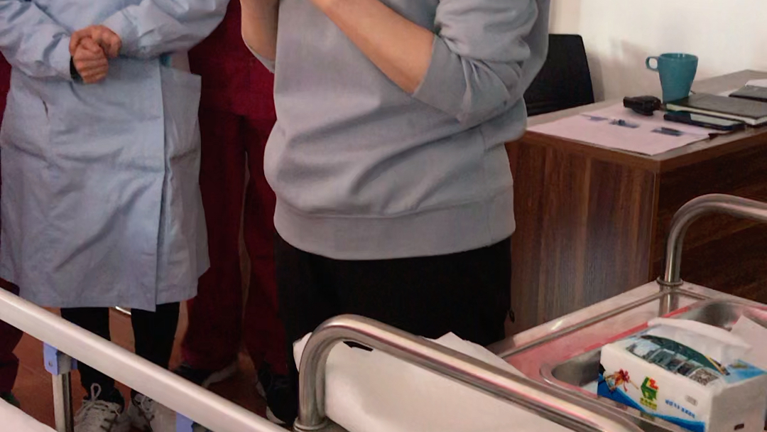 居家护理-侧卧位排痰法