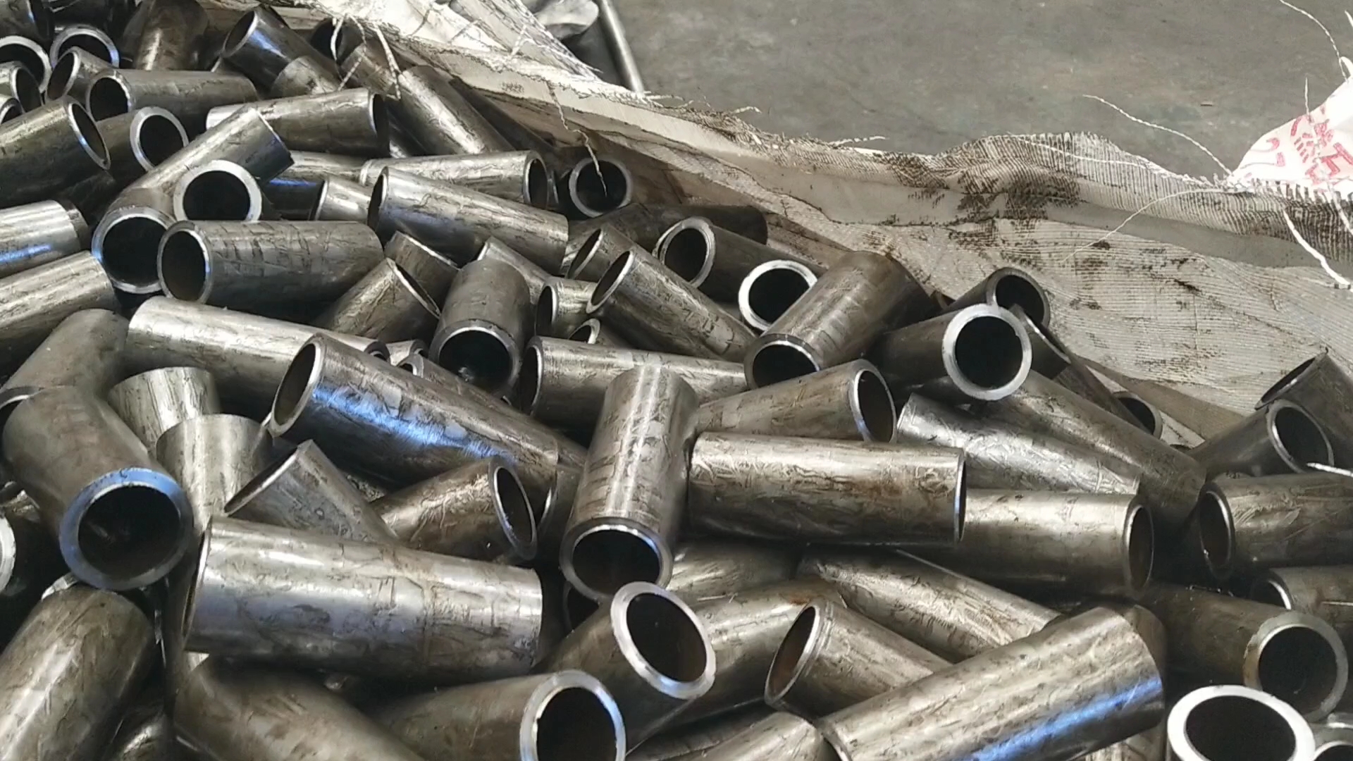 浙江宁波精密光亮无缝钢管定尺加工