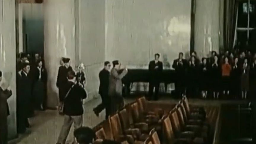 1957年毛主席第二次访问苏联时对留学生说:世界是你们的