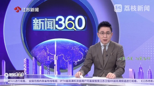 粗心妈妈接大宝却把二宝和手机都落在了车里