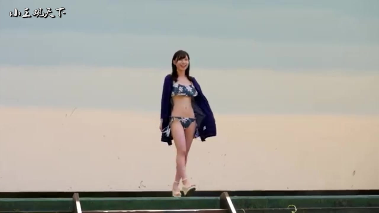 户外模特T台走秀,精彩比基尼走秀表演