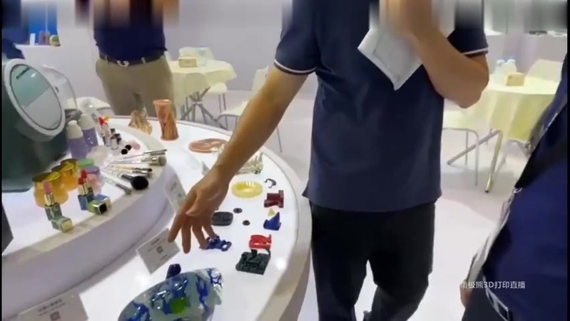 南极熊逛展:全彩色3D打印设备,服务商赛纳三维亮相2022年深圳TCT