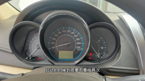 一键启动的车,启动时到底要不要按2次?这才是正确做法新手注意