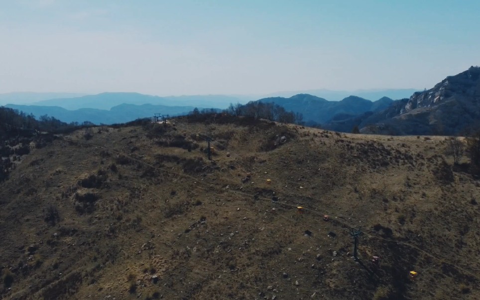 山顶上的草原你见过吗?在河北与山西交界处就有一大片云顶草原!